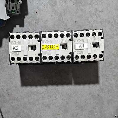 咨询后拍DILEM4-G 穆勒接触器，拆机的，包好，24V，成色好，