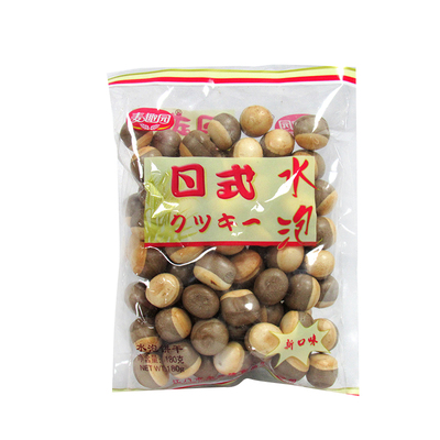 怀旧的童年零食永兴隆泡着牛奶吃