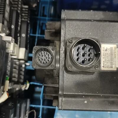 议价Delta Servo Motor Ecma-E21830rs 3Kw Power Input Volta适