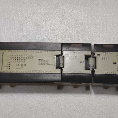 Omron CPM1A-40CDR-D-V1 Controllore Programmabile 2x Unità U