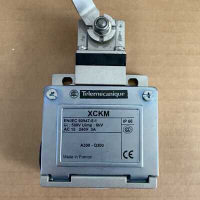议价原装进口Telemecanique限位开关 XCKM1524
