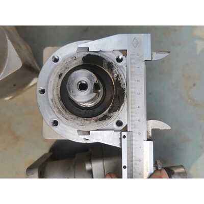 议价新宝行星减速机VRSFS40C400SDT1维修