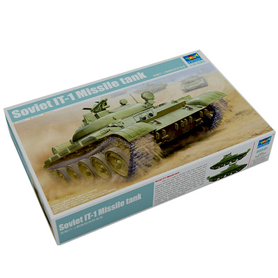 小号手反坦克导弹发射车拼装模型