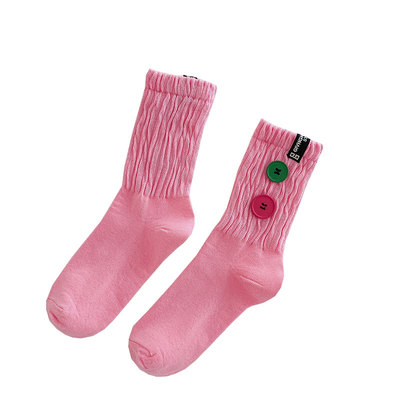 个性纽扣袜子女秋冬纯棉中筒袜韩国ins潮字母布标彩色长筒堆堆袜