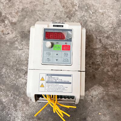 溢价-正弦变频器 EM100-2R2-1B  2.2KW 220V