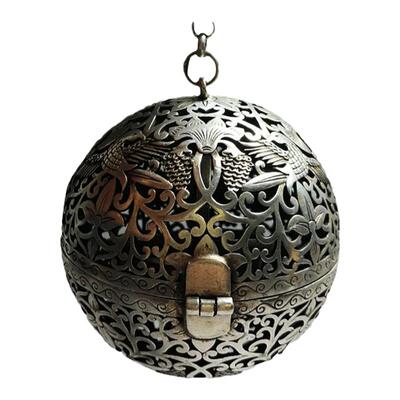 葡萄花鸟纹老银器陀螺平衡香球