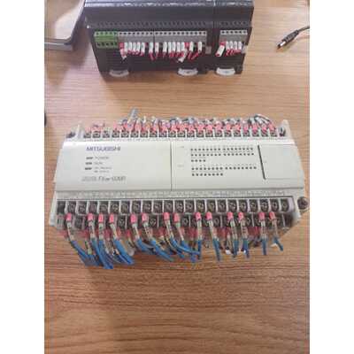 议价拆机三菱PLCF0N60MR001功能包好成色不可维修