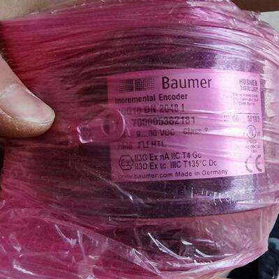 议价Baumer发电机编码器HOG10DN2048I LR 17K KLK-AX  HOG10DN204