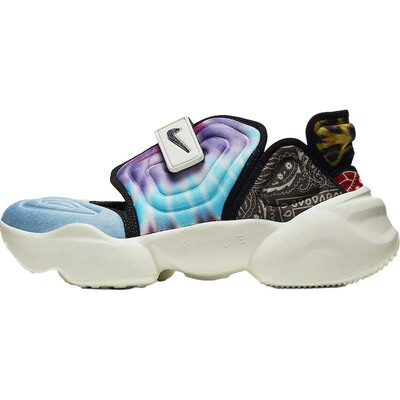 Nike复古运动鞋AquaRift