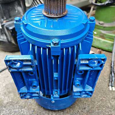 询价-YONGKUN三相异步电机，型号YS8026，0.55KW，