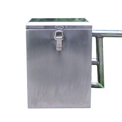 电动摩托车前置物箱保险杠工具箱