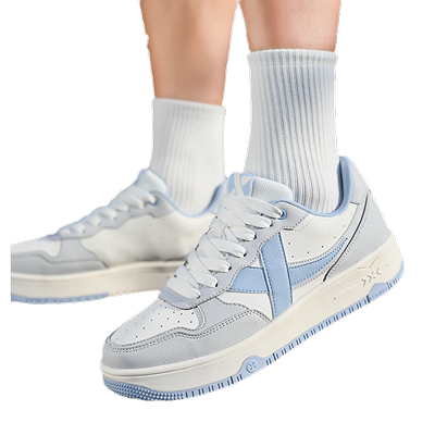 特步男板鞋低帮官方正品运动鞋