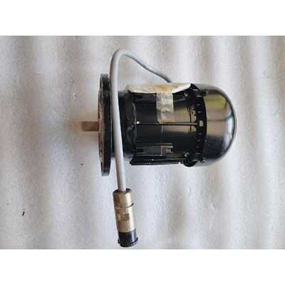 EN60034 Lenze 三相电机 工业设备 0.45kw 德国制造