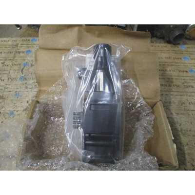 Parker L85403200B Schrader Bellows L85403200B Comm Port Regu