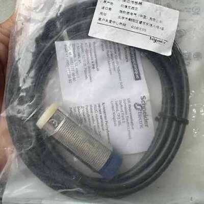 议价施耐德接近开关 XS218BLNAL2C全新原装正品没开封，