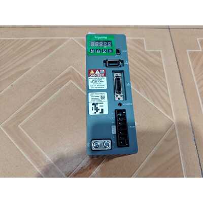 LXM16DU04M2X 400w施耐德伺服驱动器 工业设备