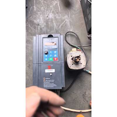 议价富凌变频器BD3313R723.7KW220V三相维修