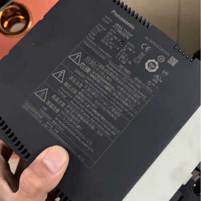 松下伺服驱动器，全型，MDDLT55SF