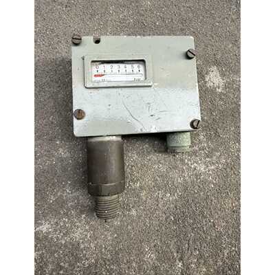 Trafag压力开关，型号900.2377，量程0-6 ba