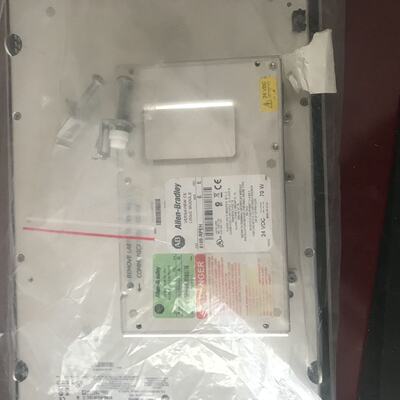 议价全新AB工业触摸屏6182H-12BEH4D特价出售
