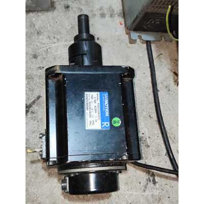 【请询价】闲置电机R2AA13200LXH00成色不错轻