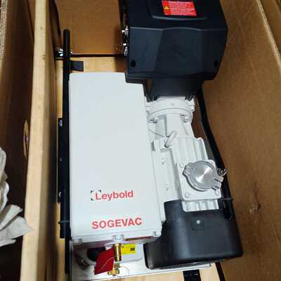 全新莱宝新款变频真空泵三台SV120BlFC，4台SV65B