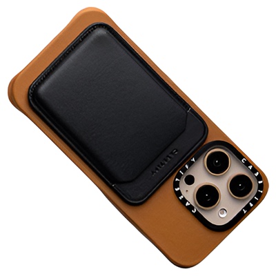 CASETiFY Snappy™ BioVeg 纯素 马年皮革卡套 小马 MagSafe 兼容 磁吸通用卡套