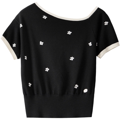 BANANA BABY2026年夏新款韩系甜美花朵提花撞色斜肩薄针织衫短袖