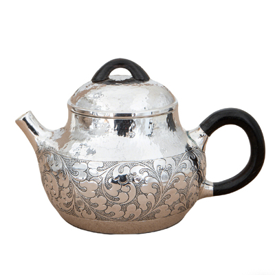 纯银时代手工錾刻缠枝纯银泡茶壶