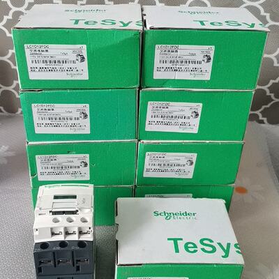 施耐德直流接触器LC1D12FDC  110DC正品全新原装