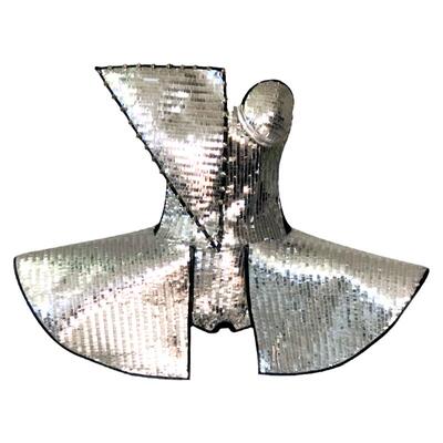 夸张女歌手铆钉舞台装gaga同款