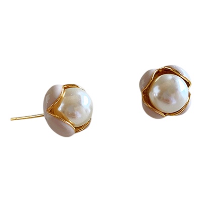 新款珍珠花朵耳钉小众不撞款百搭