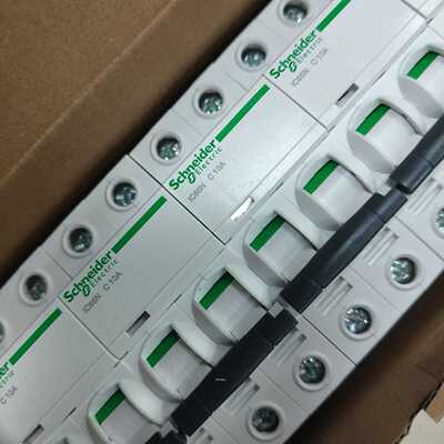 {议价}2P开关A9F18210  iC65N C 10A有1