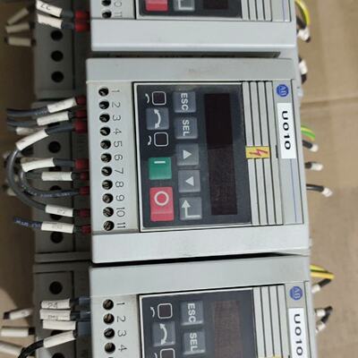 询160-BA06NSF1   变频器2.2kW拆机的，成色很