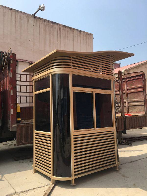 四角圆弧钢结构值班室氟碳喷漆可移动户外保安亭 停车场收费亭