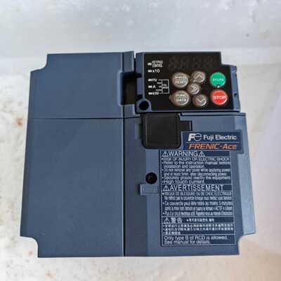 议价-变频器FRN0012E2S4C成色95新750功