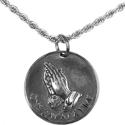 纯银圆牌吊坠嘻哈风锁骨链同款