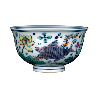 钟家窑陶瓷手绘斗彩鱼藻纹主人杯