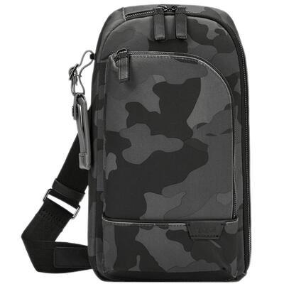 TUMI商务出行男士胸包