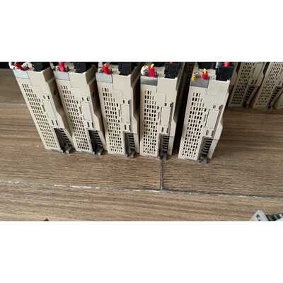 非标价禾川伺服驱动器SVX3EA075AA2十六台SV议价