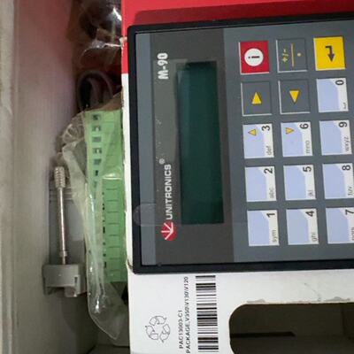 【请询价】UNITRONICS M-90控制器，型号M91-2-R1，