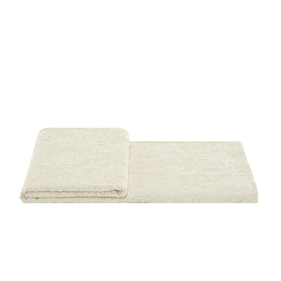 柏洛斯样板间客厅沙发搭毯毛毯子