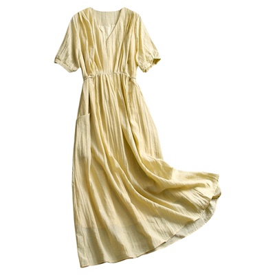 纯色系带捏褶收腰显瘦V领连衣裙