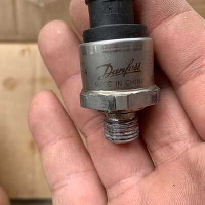 丹佛斯压力传感器DST P140   075G1076，，剩