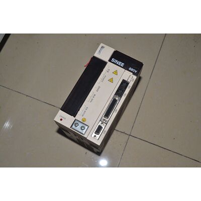 议价# 正弦 SINEE EA100-7R6-2A  1kW  7.6A 伺服电机驱动器。。