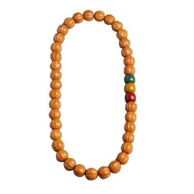 手持正品鲨鱼背光珠阿拉善玛瑙