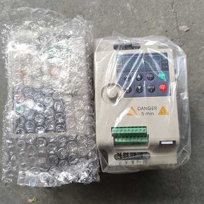 议价变频器300F-T4-00R7-BA，带膜已，全新的还有维修