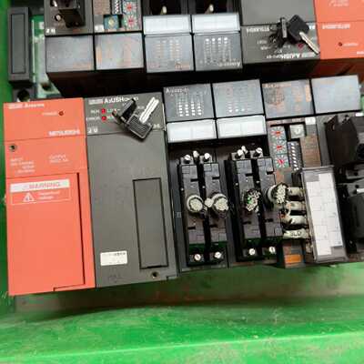 三菱PLC一套，A1S61PN、A2USHCPU-S1、A1