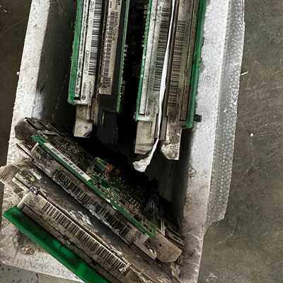 溢价-FS300R12KE3 FS450R17KE3 FS450R