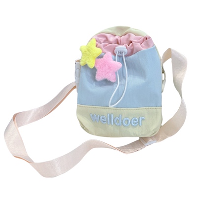 很难拒绝能放水杯的可爱小包包